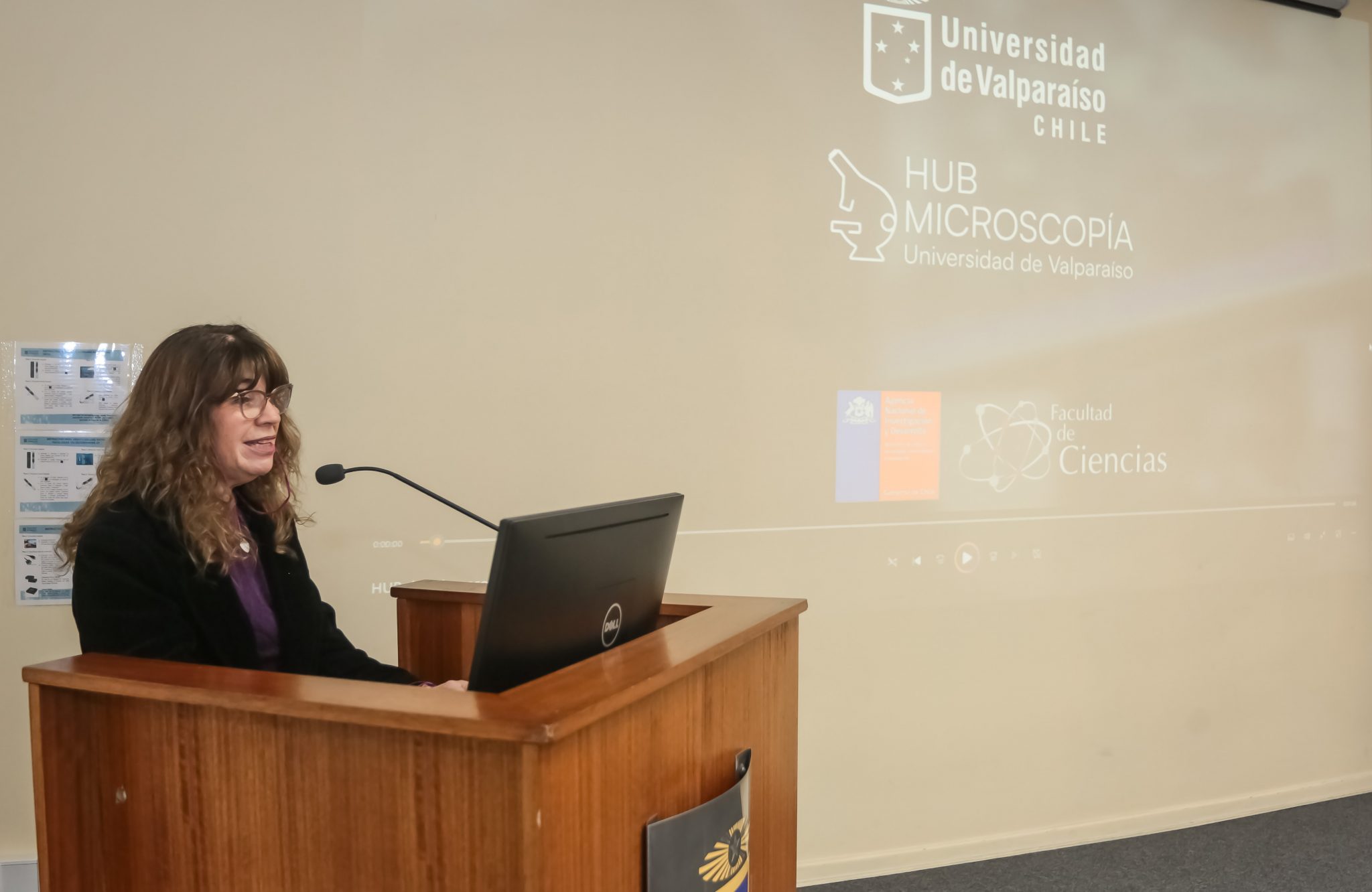UV inaugura el HUB de Microscopía más potente de la región – Facultad ...